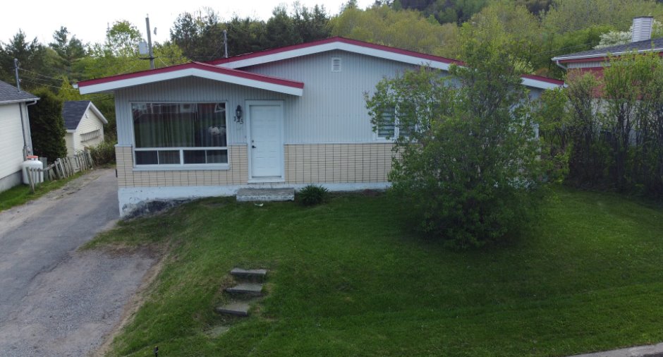 Maison de plain-pied à vendre: 123 Rue St-Éloi, Saguenay/Lac-Saint-Jean ...